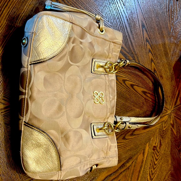 Coach | Bags | Coach Purse Used But In Great Shape Cream And Gold ...